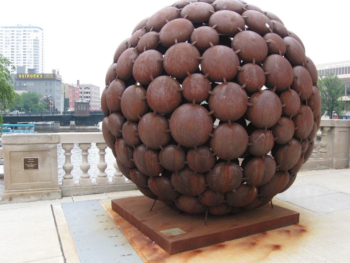 Your Guide to the Milwaukee Riverwalk | Kellee Maize Blog