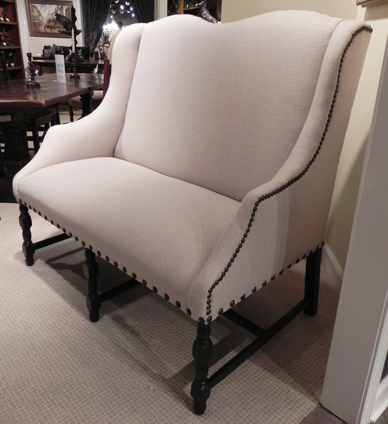 Baroque 50" wing settee