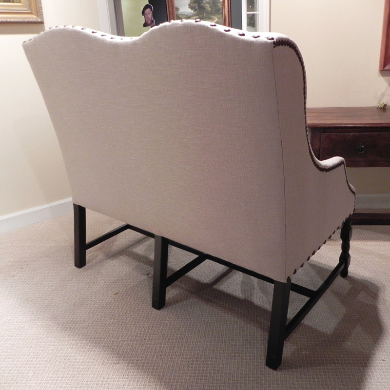 Baroque 50" wing settee