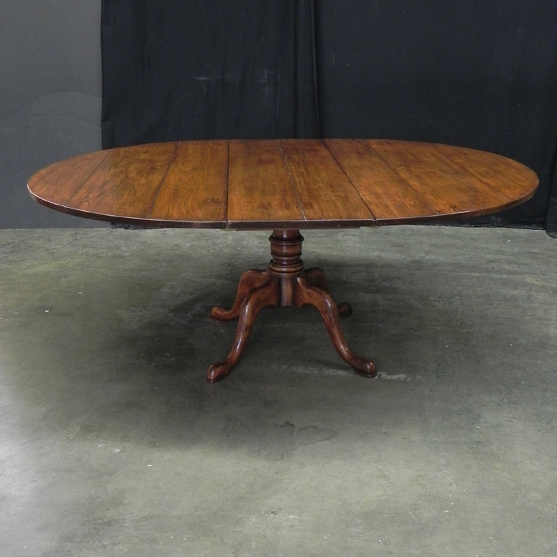 Antique cherry 60" round extending pedestal table