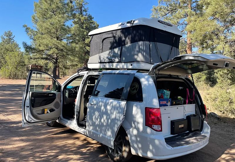 12 Best Campervan & RV Rentals in Los Angeles [2023 Guide]