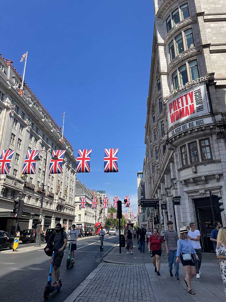 Getting Around London in 2023 [Guide By A Local!]