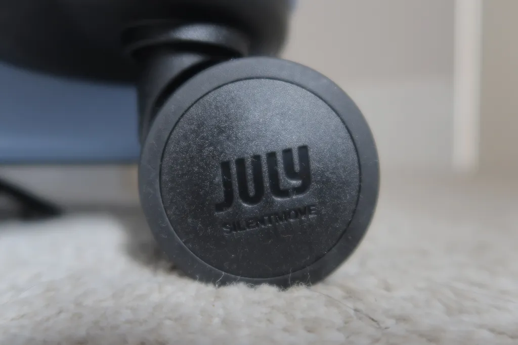 July Carry On Review: The Strongest Carry-on in the Market?