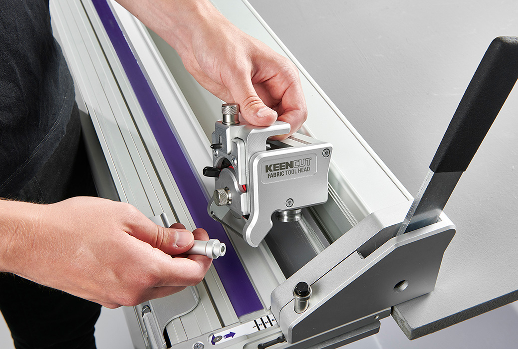 Keencut Evolution3 SmartFold | Intoprint Technologies