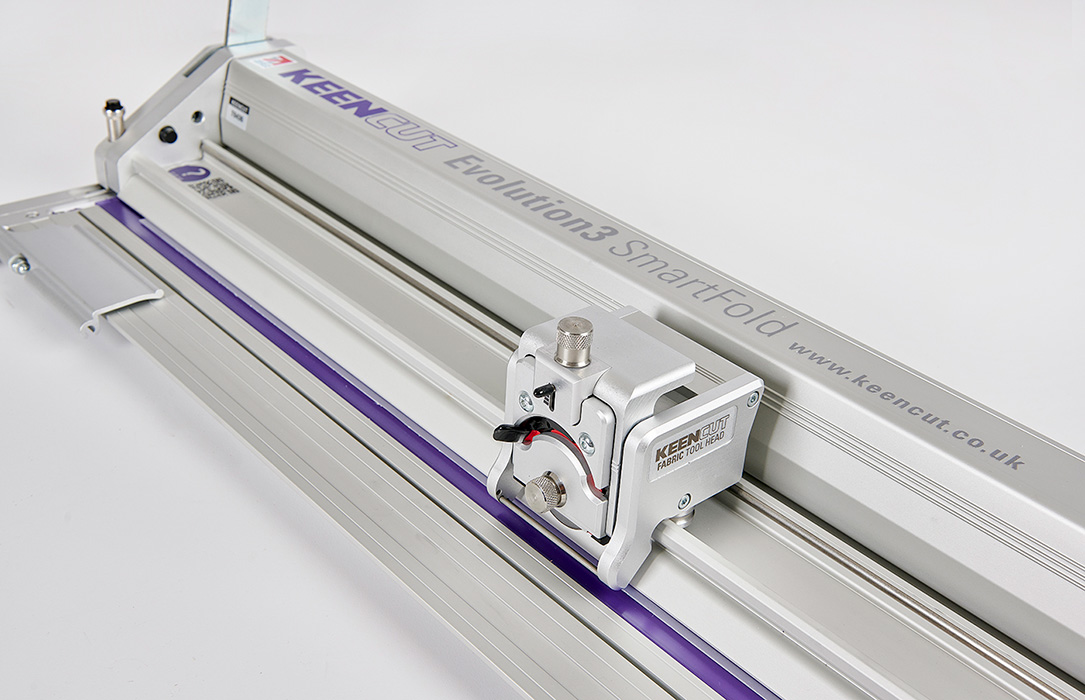 Keencut Evolution3 SmartFold | Intoprint Technologies