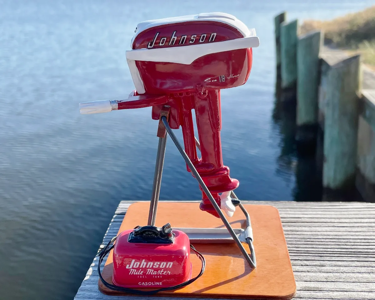 Outboard Motor, 1957 Johnson, Red, with Gas Tank | Blackway Boat Models