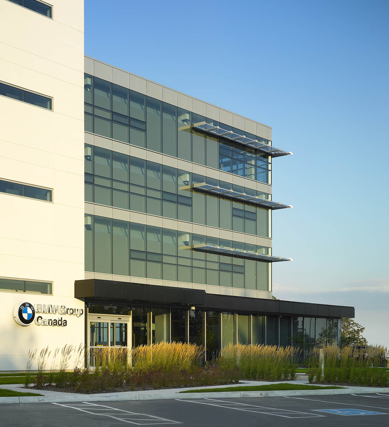 Bmw Group Headquarters Address at Loretta Cyr blog