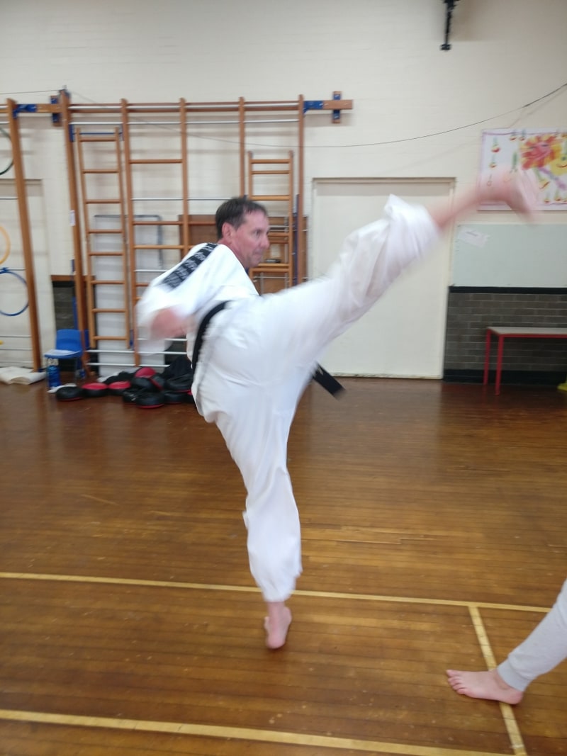 HEDTKD | Galleries Kicking men Mr Brandon executing turning kick at HED ...
