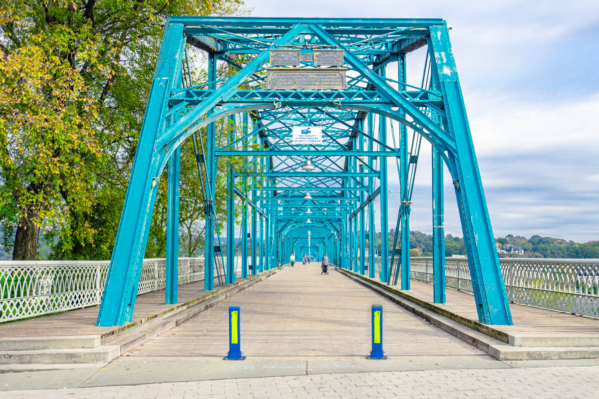 Walnut Street Bridge - CHA.Guide