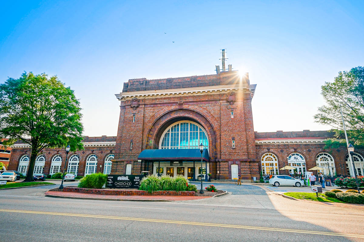 Chattanooga Choo Choo - CHA.Guide