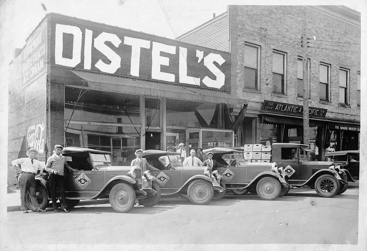 Austin Distel – About