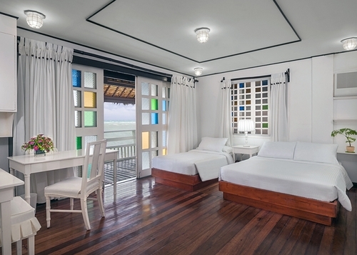 Floating Cottages | Stilts Calatagan Beach Resort