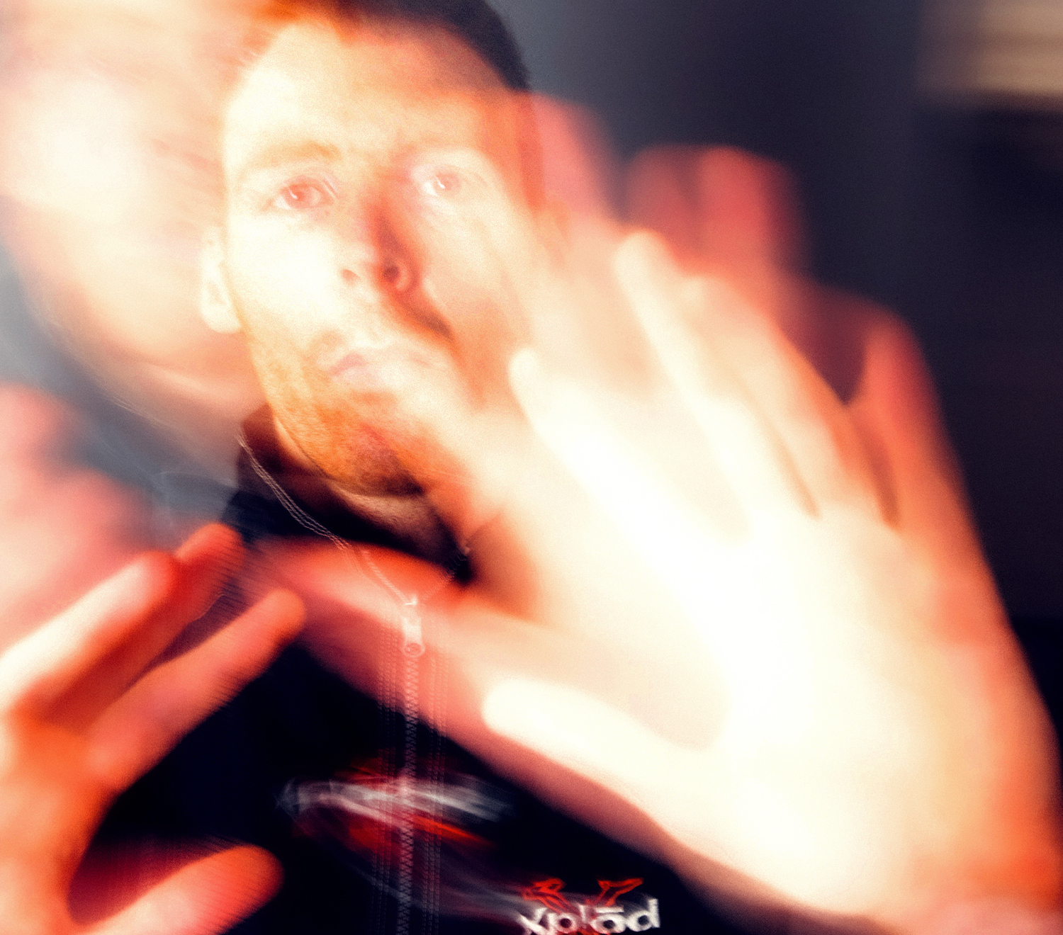 Skeleten | Astral People