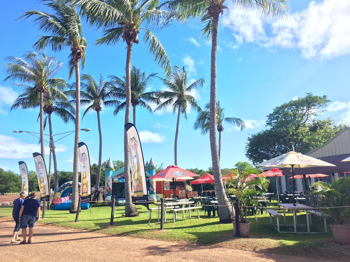 Dundee Bar and Restaurant, Lodge of Dundee, NT