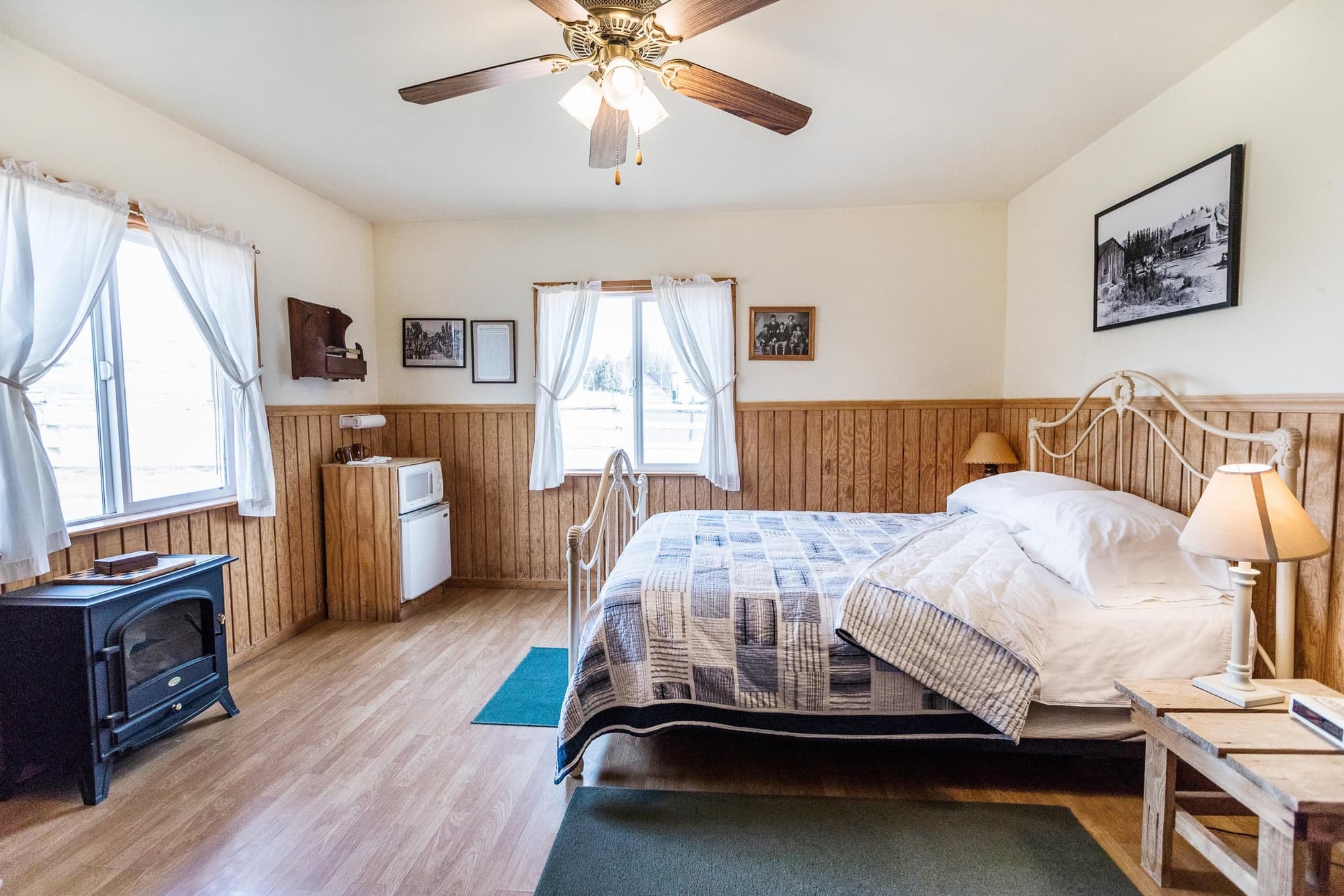 Available Rooms at the Almo Inn | Almo, Idaho