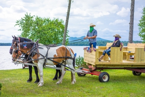 Sunset Stagecoach & Pioneer Wagon Rides | Lake Clear Lodge & Retreat
