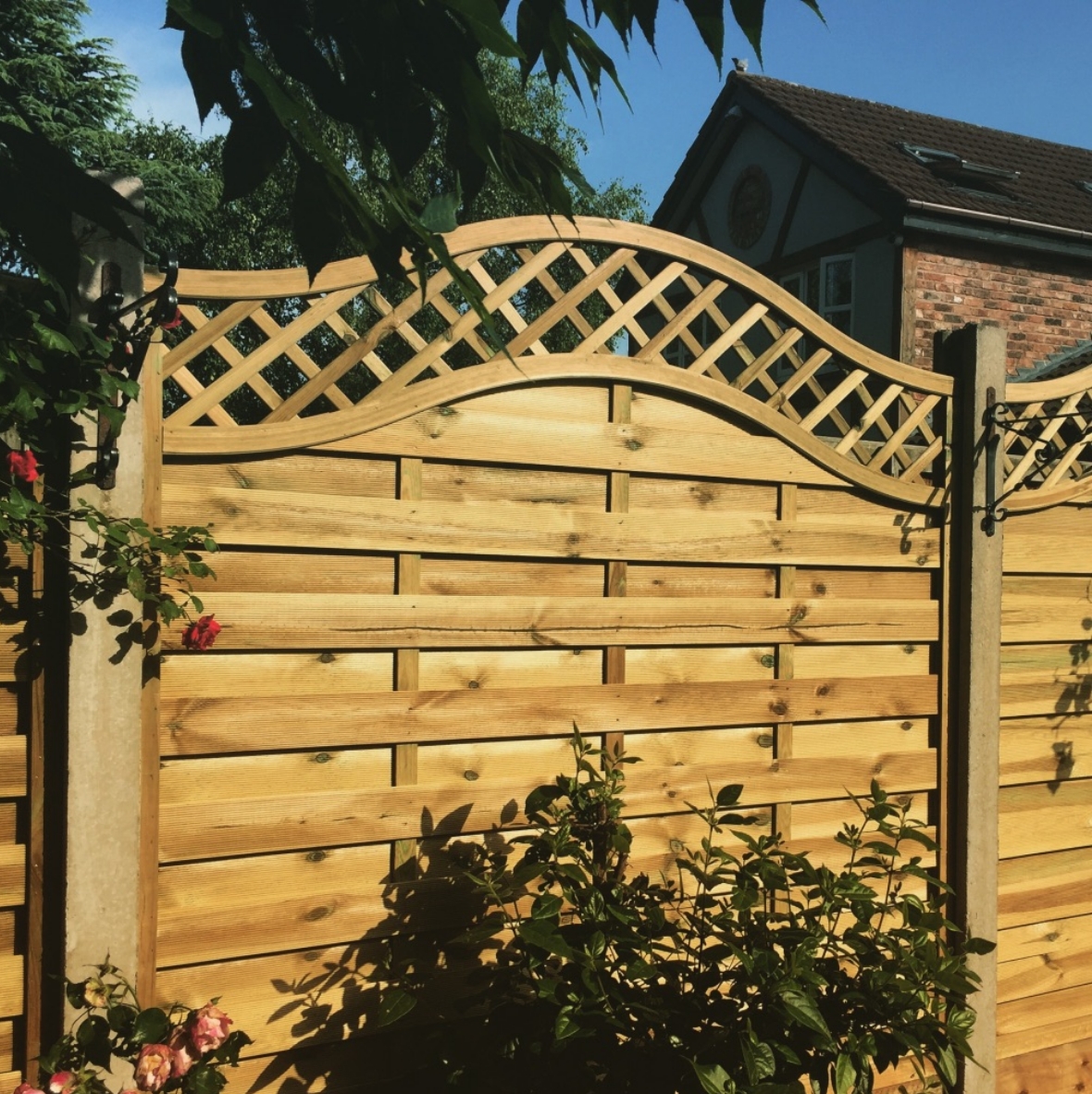 Edge Fencing | A leading fencing company servicing Cheshire and Manchester