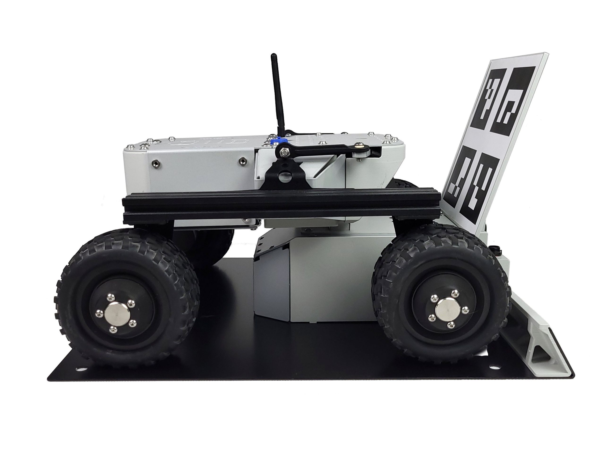 Leo Rover | Robot Developer Kit | Open-source :ROS and for outdoor use.