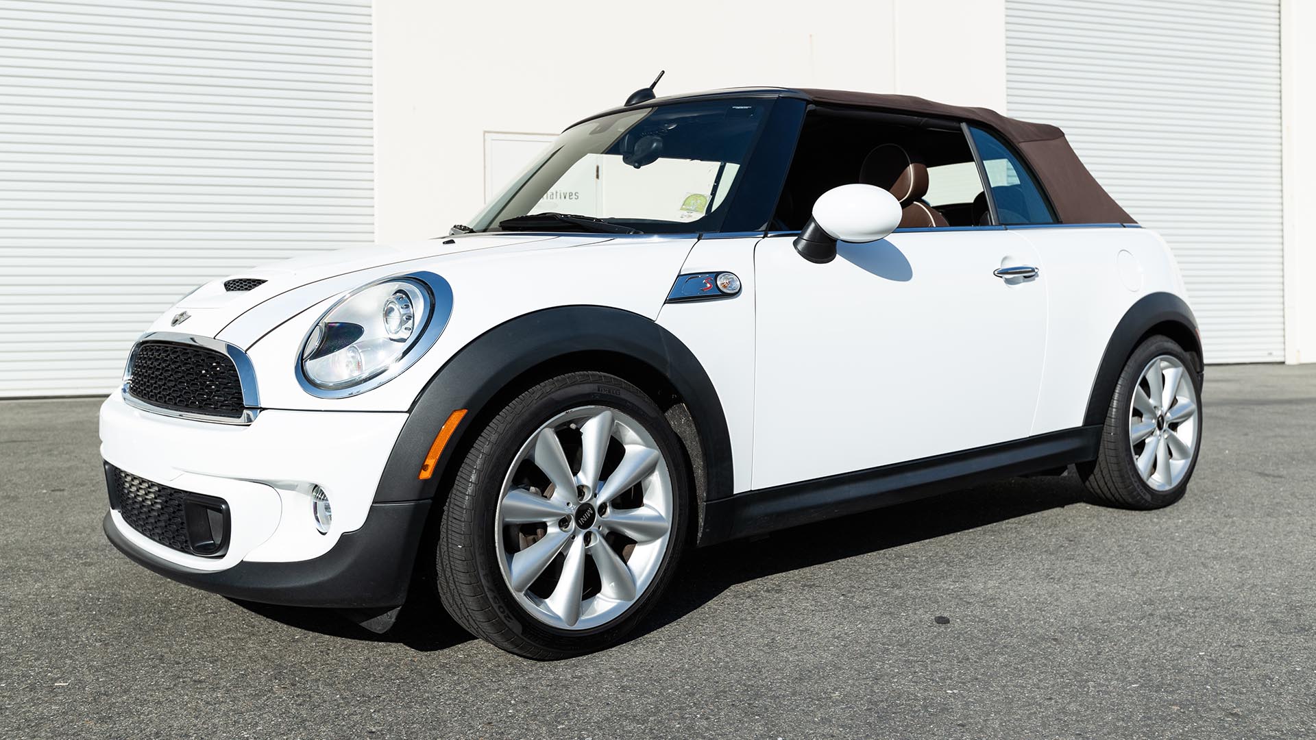 Mini Cooper S Gloss White Paint Wrap - Paint Wraps | Palmer Signs Inc.