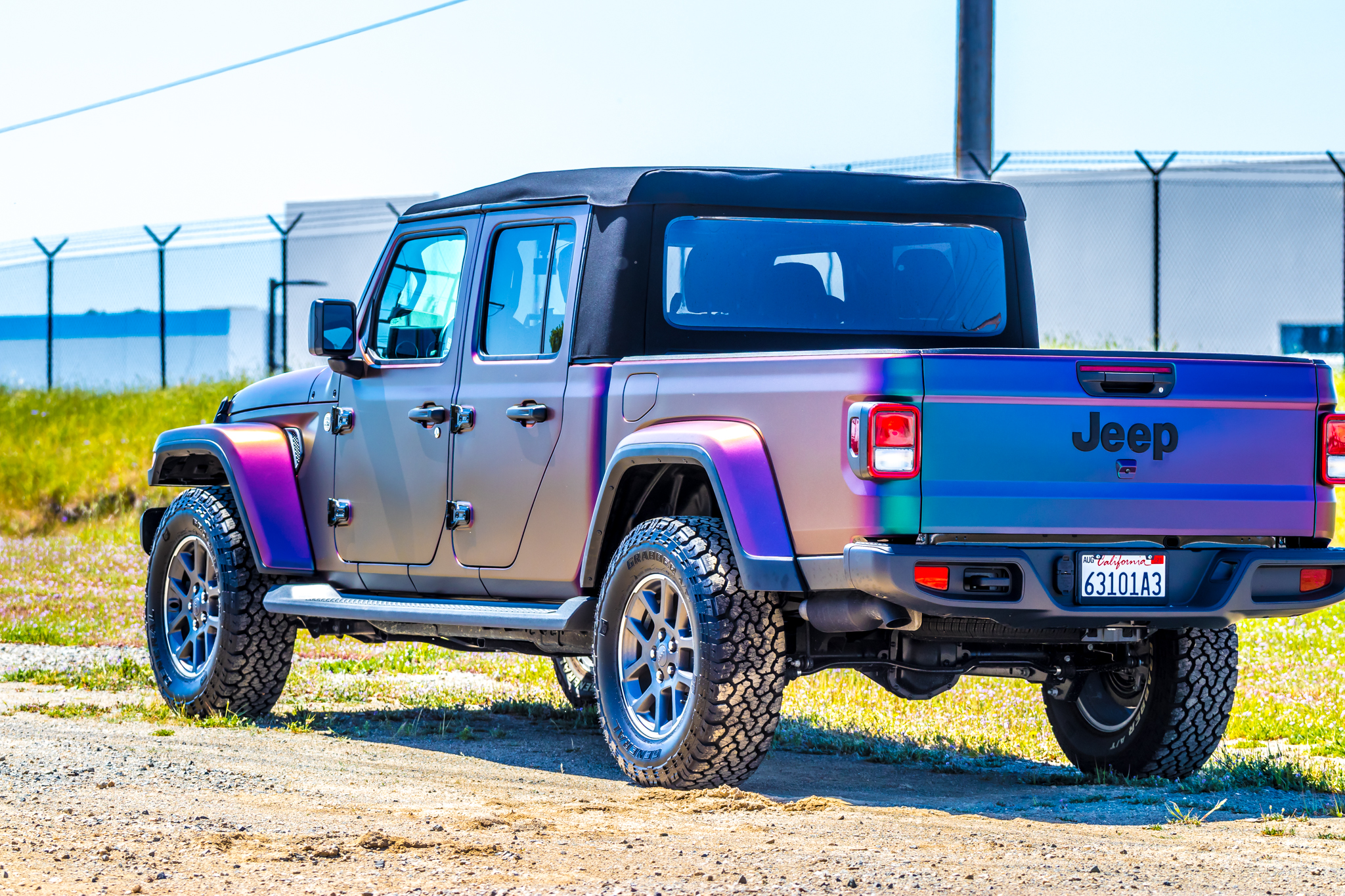Jeep Gladiator Flip Wrap - Paint Wraps | Palmer Signs Inc.