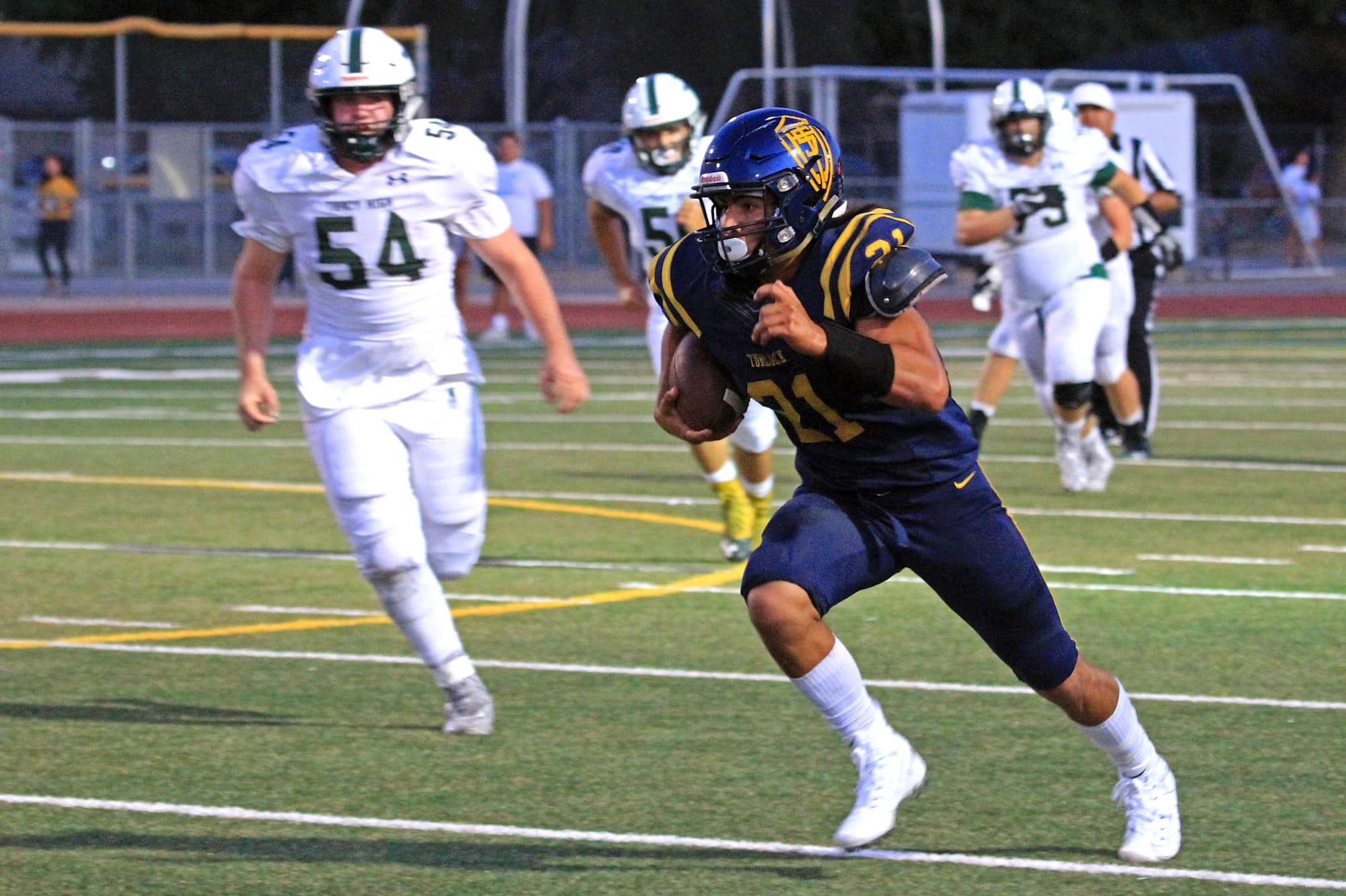 Dogbone stays in Turlock: 'President' anchors win over Tracy with three ...