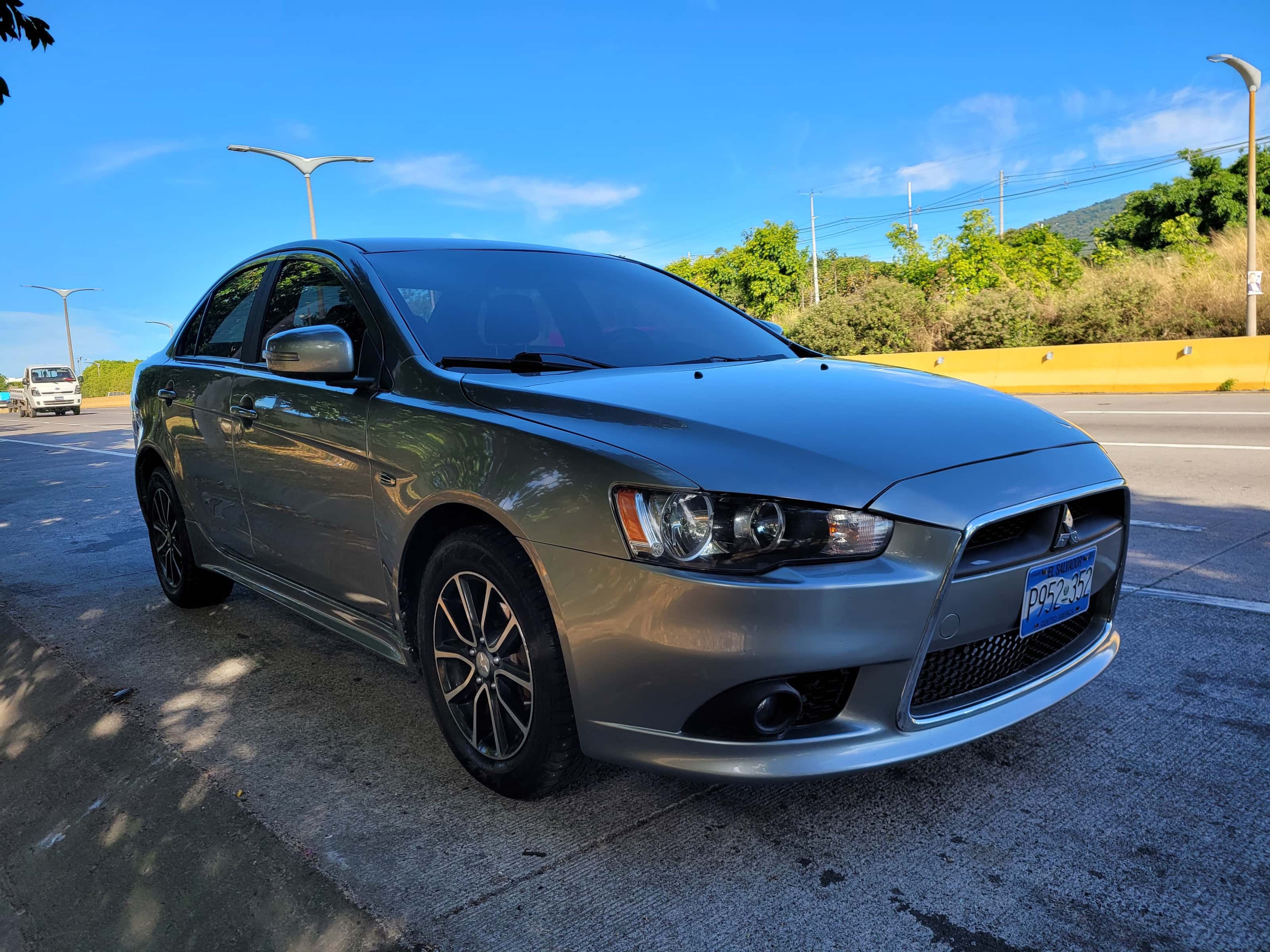 Mitsubishi lancer 2017