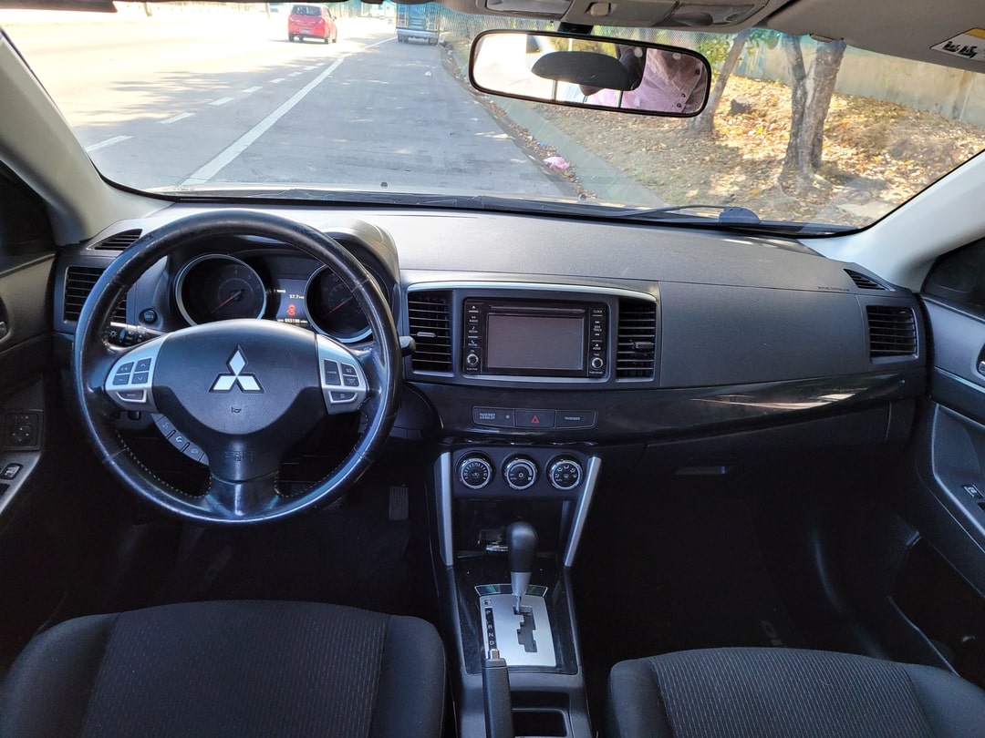 Mitsubishi lancer 2017