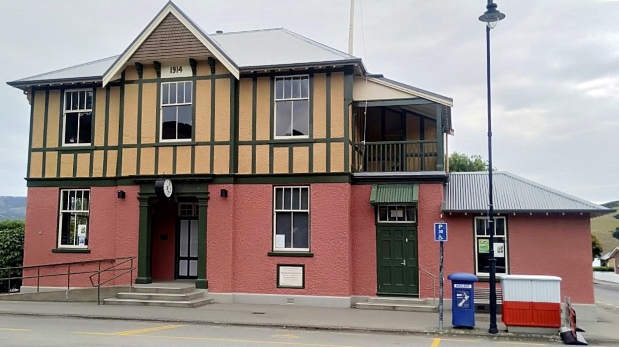 A Walk on the Wildside: New Zealand's Banks Track – near Christchurch ...