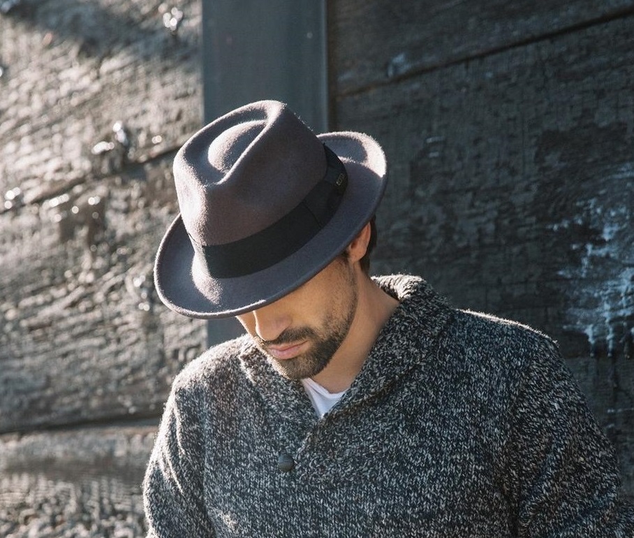 How To Wear A Fedora Do s And Don ts