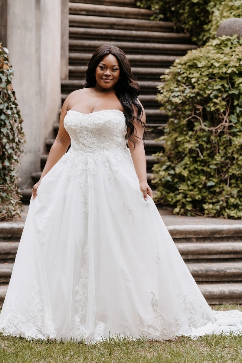 Plus Size | Tulle Bridal