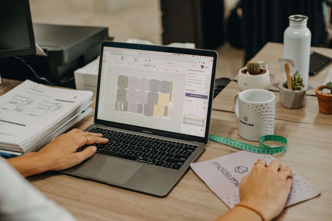 Software CAD: O que é e seu uso na Modelagem Têxtil - Blog Molde.me