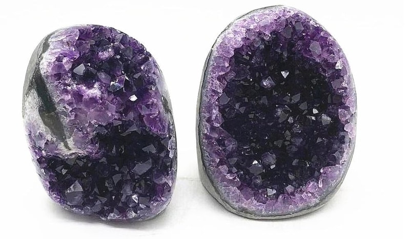 Crystal Identification: Best Identifier Apps, Stone Color Charts and Guides