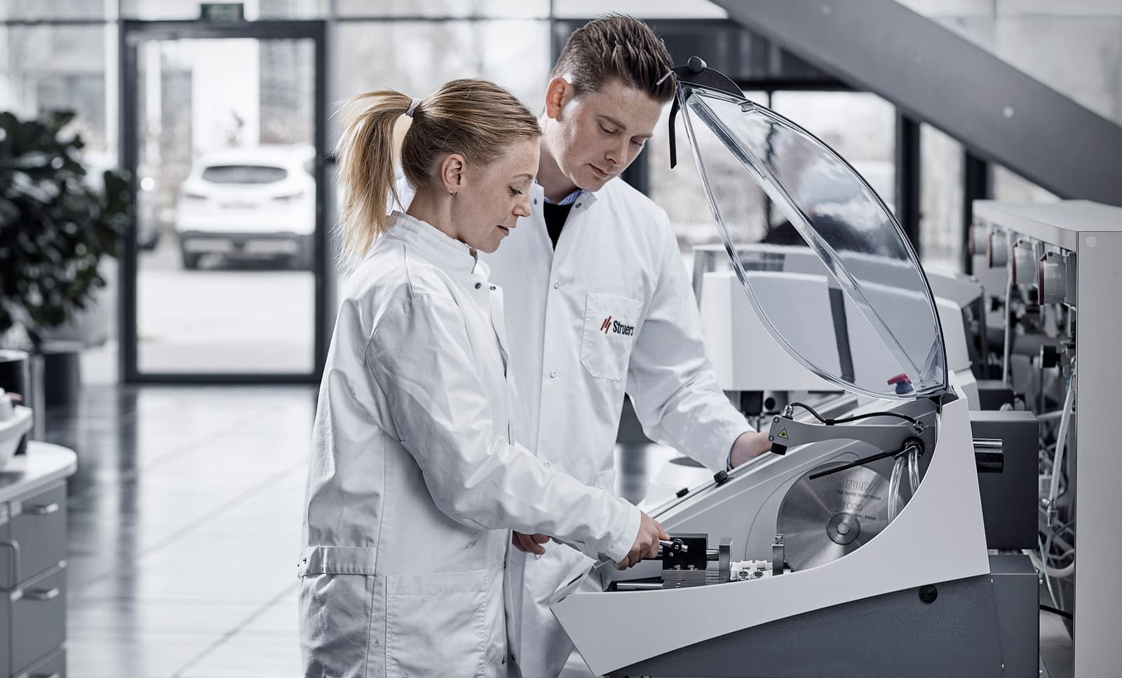 Las 6 ventajas clave de la Secotom 60 para un óptimo corte metalográfico