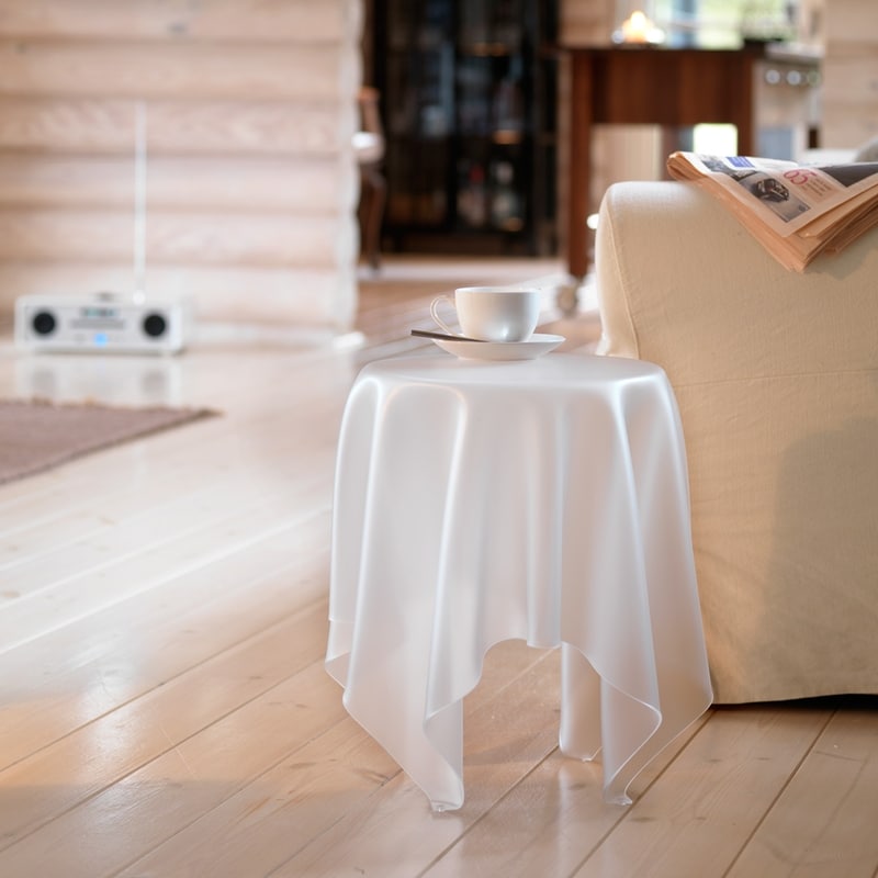 Essey products - Illusion table