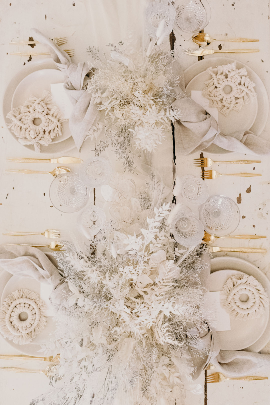 Winter Wonderland Boho Holiday Party | Estate on Second