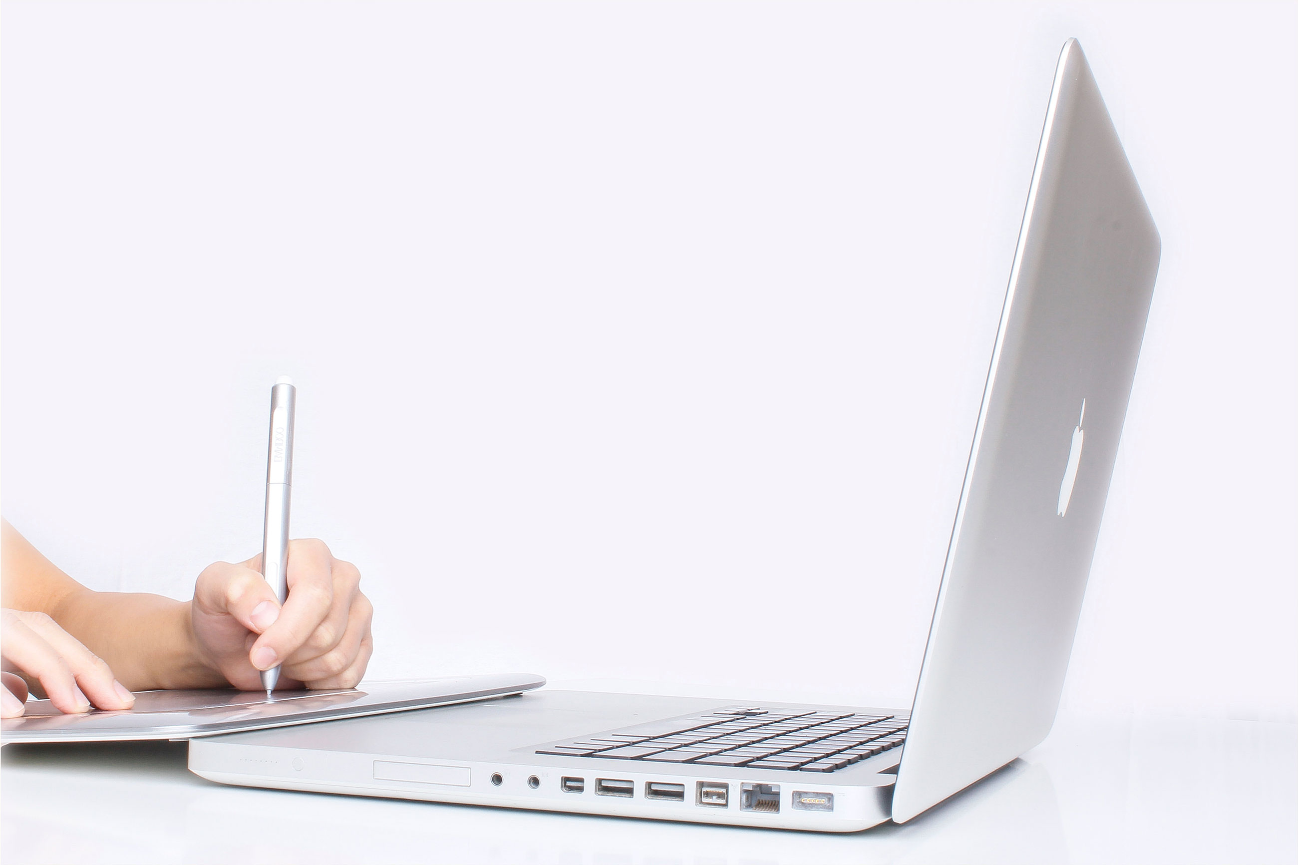 AC750 WiFi Range Extender | Surplus Giant