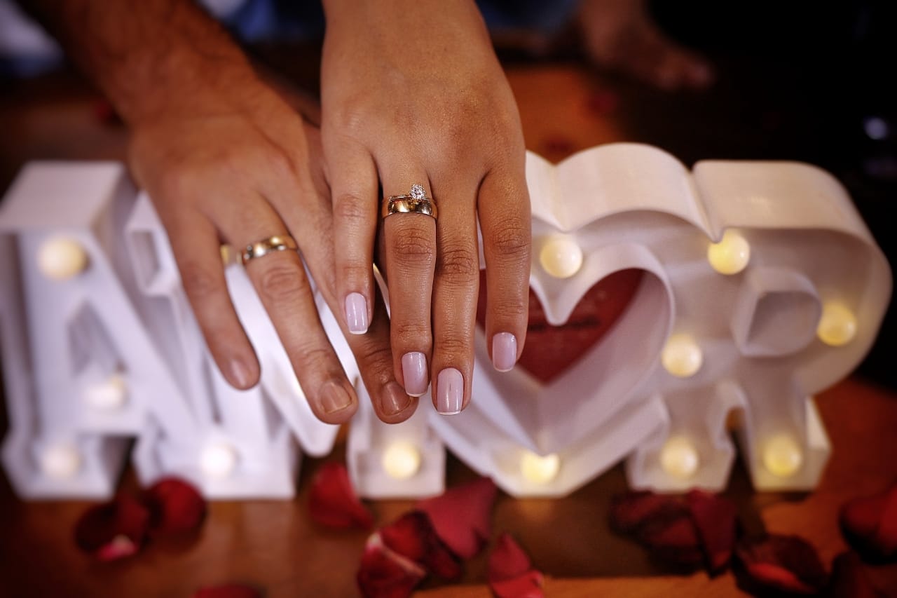 O que é o noivado? A festa de noivado? E o pedido de casamento?