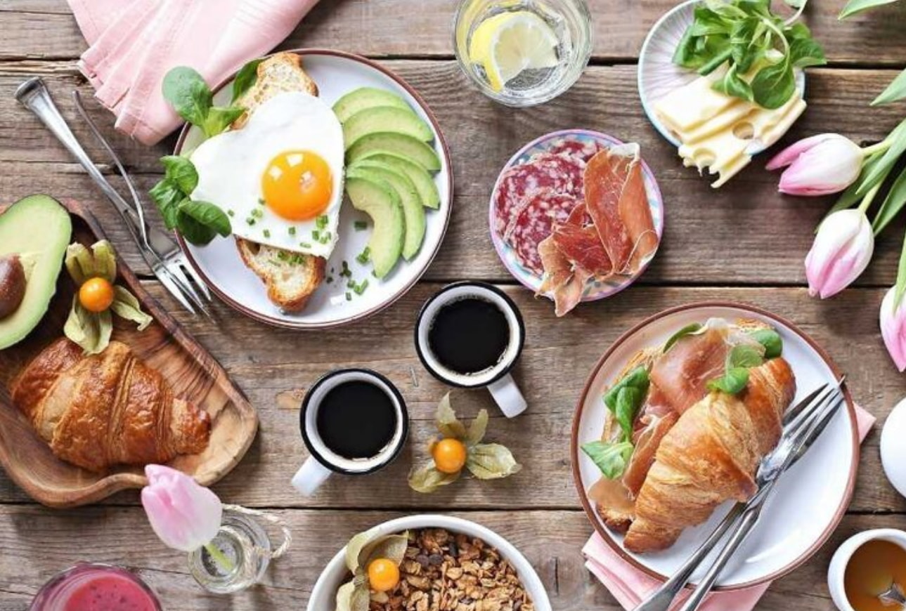 7 Breakfast Restaurants in Naples, Florida to Start Your Day Off The ...