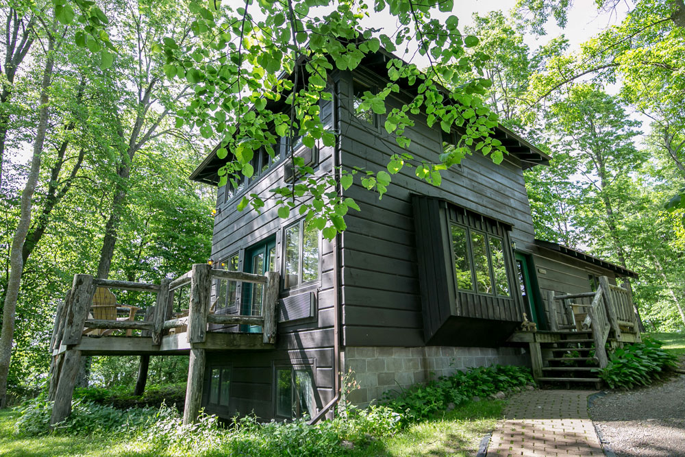 Clara's Cabin | Wisconsin Lake Resort Lodging