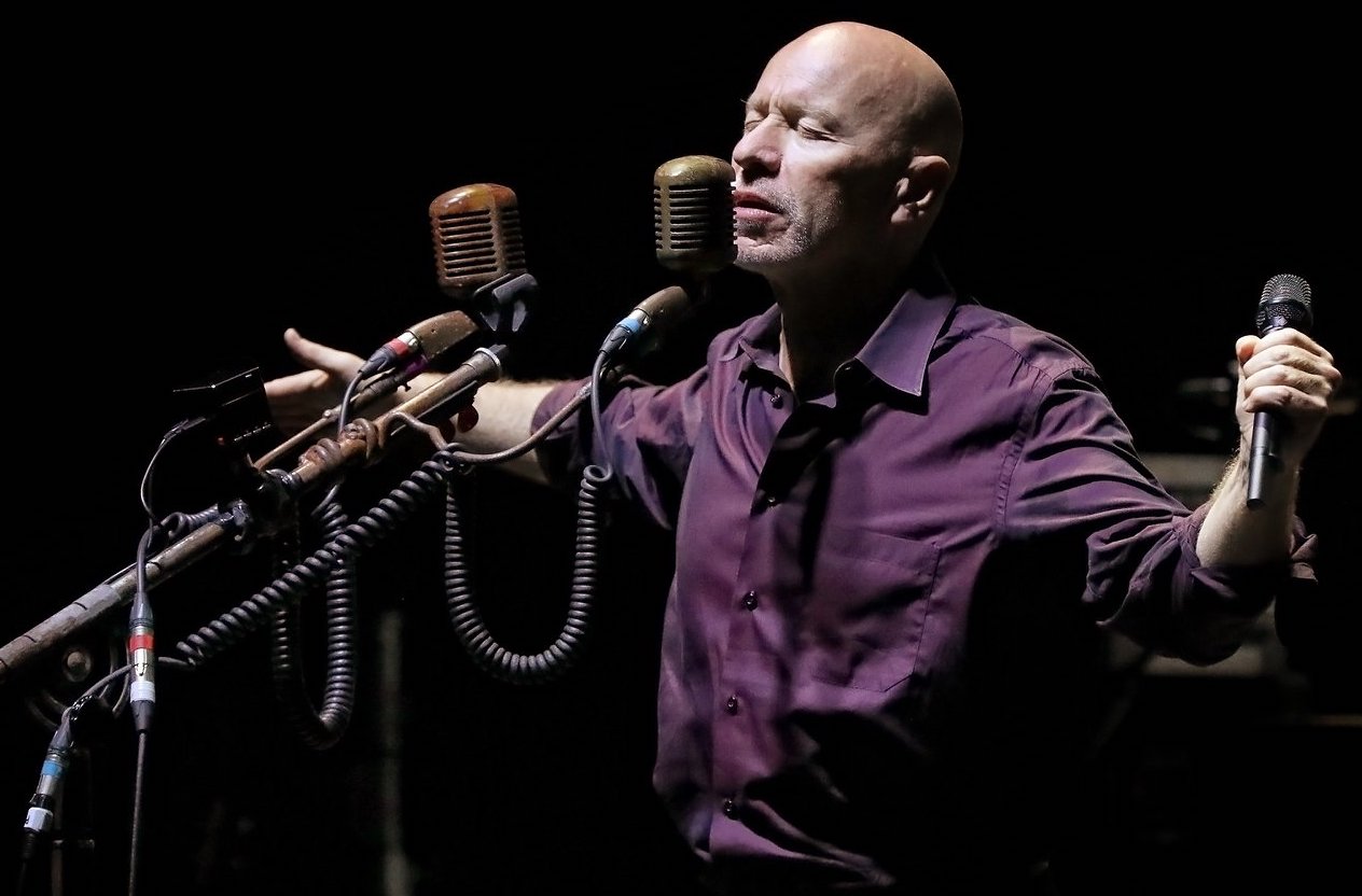 Microphones and miking instruments