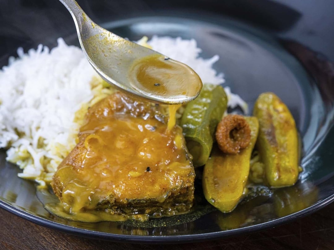 Parshe Machher Jhal Shorshe—detailed recipe with video: Bong Eats