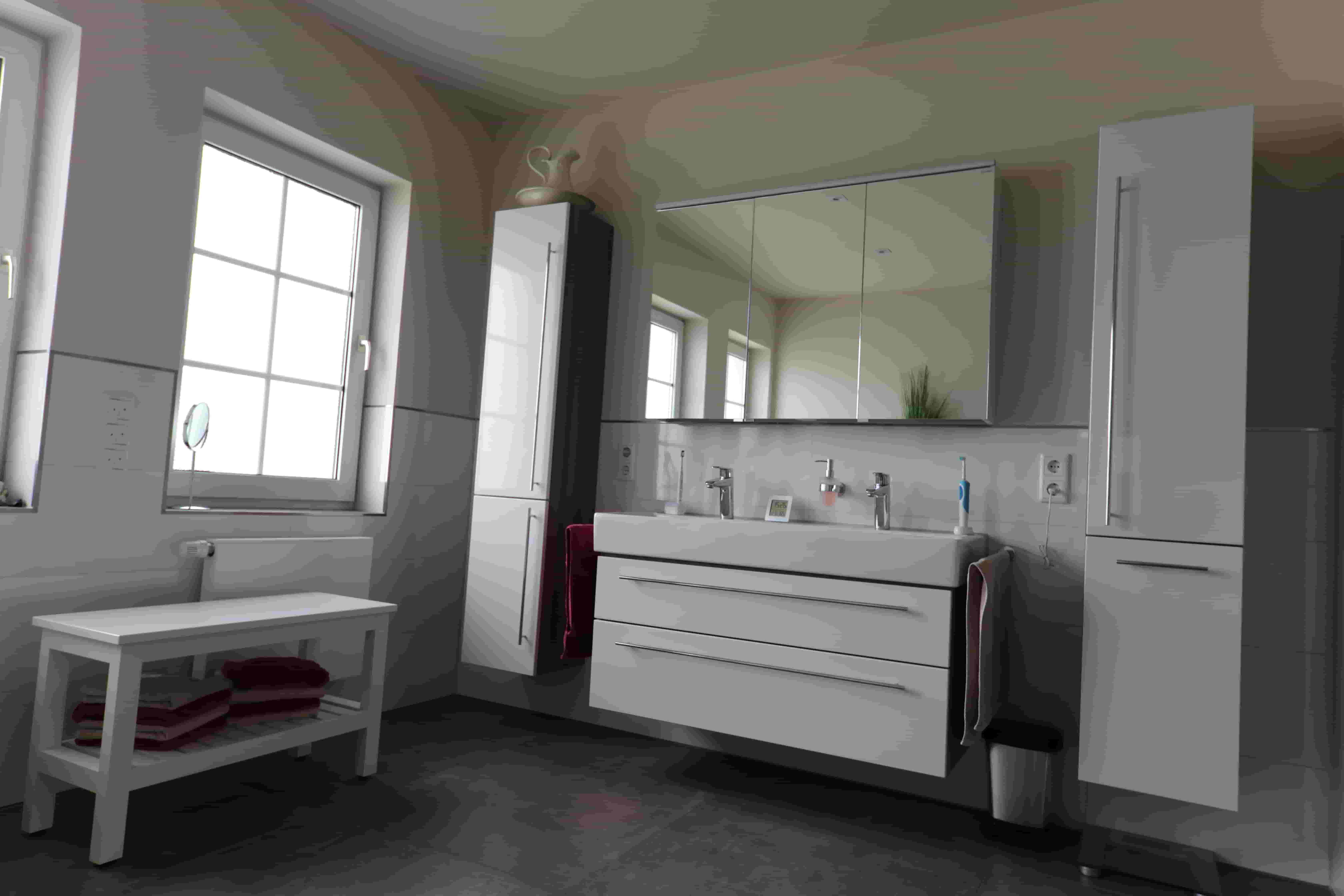 Großes Bad mit Kneippanlage