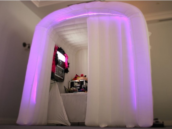 Your Booths Kent | Kent Photo Booth Hire & Popcorn Machine Hire