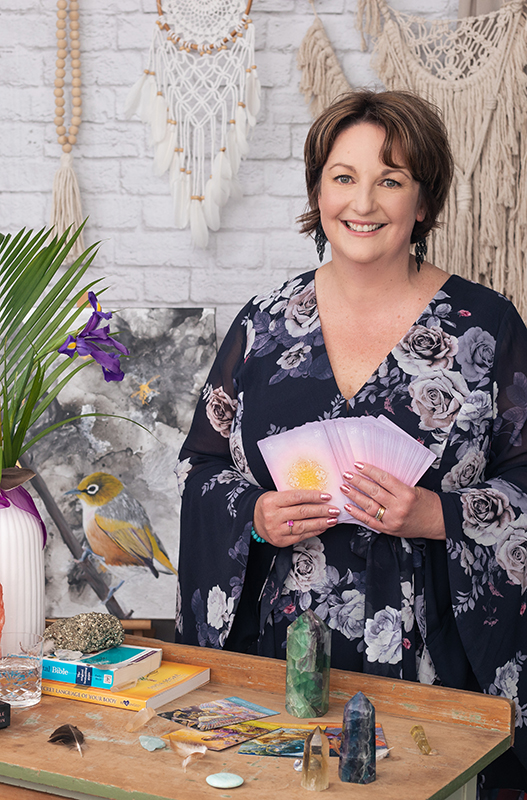 Hayley Lowe - Intuitive Healer & Mentor