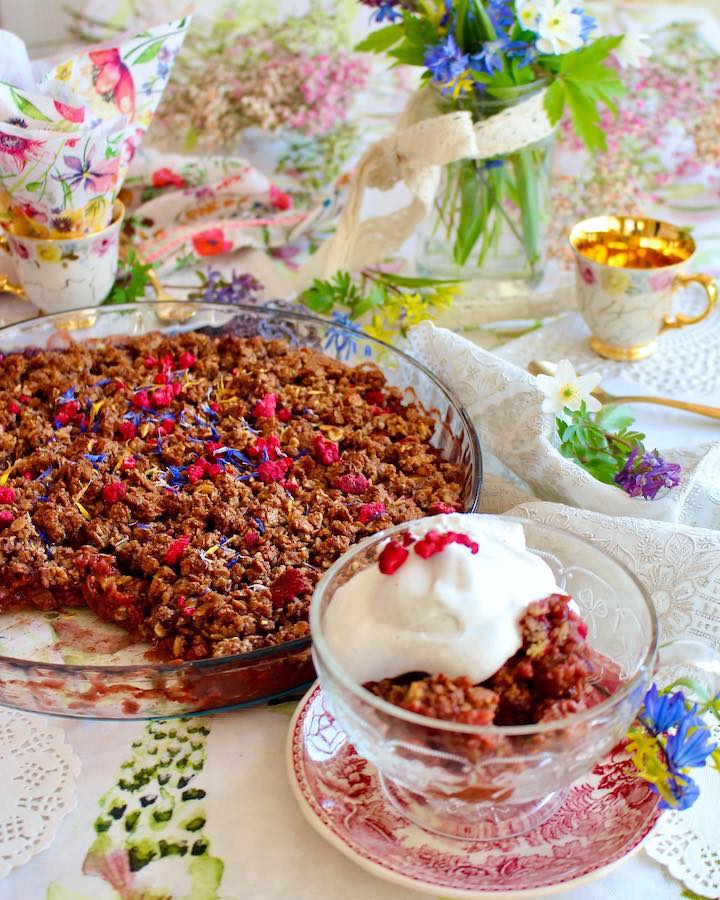 Marjaisa spelttimysli-raparperipaistos - Birkkalan reseptit