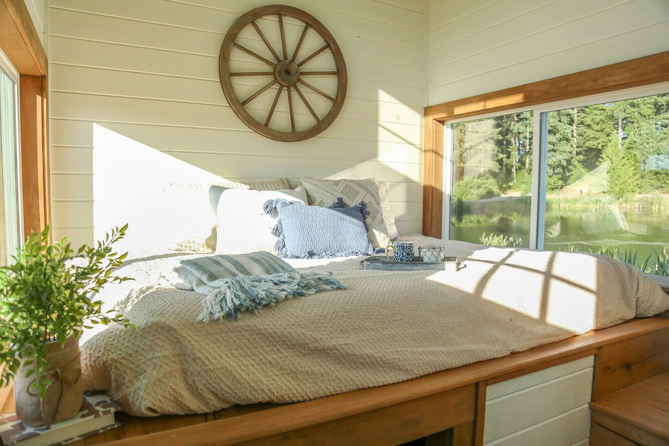 Tiny Modern Farmhouse Tiny Home