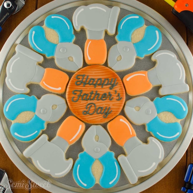How to Make an Egg Wreath Cookie Platter