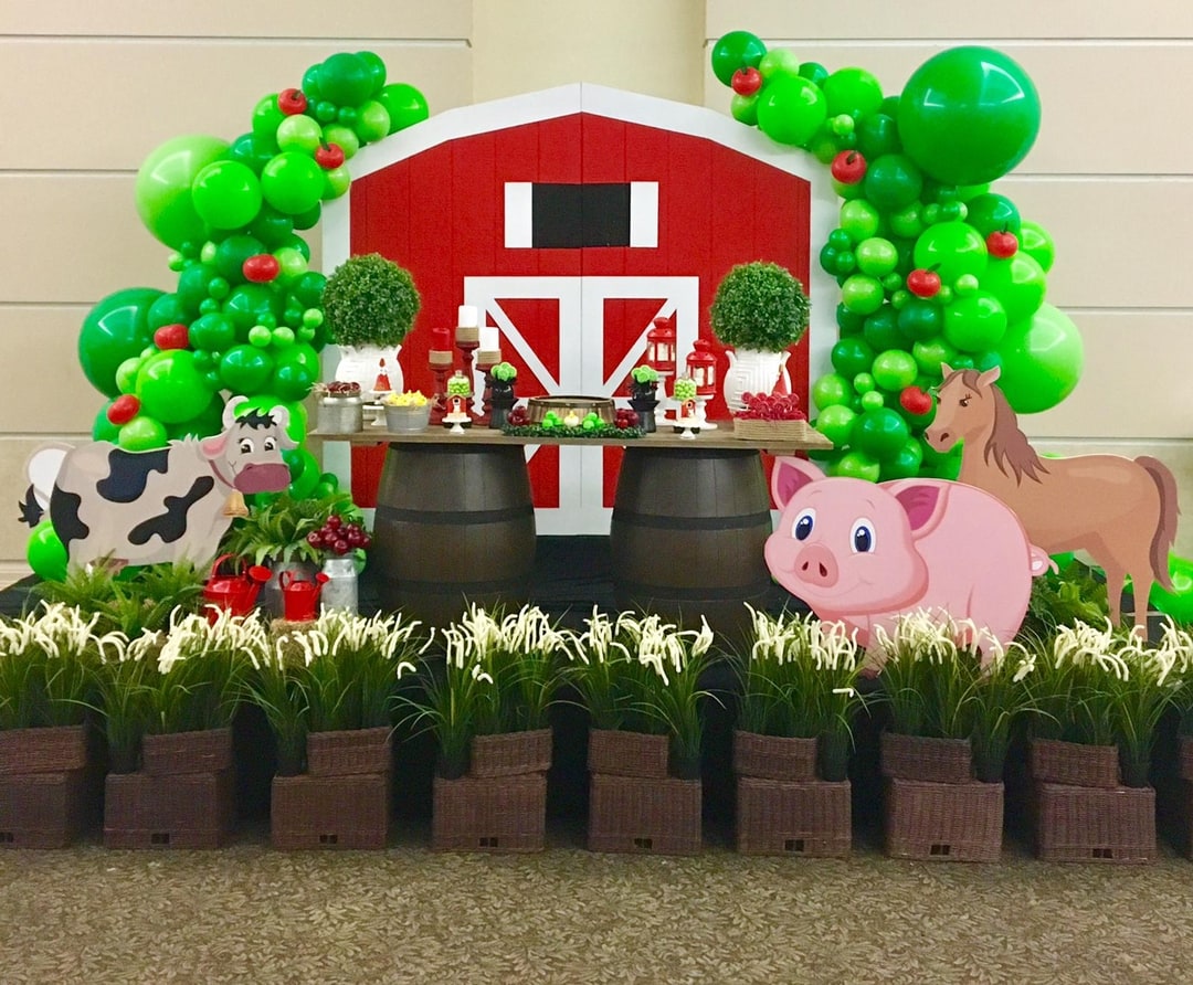 Barn House Backdrop - Barn Theme