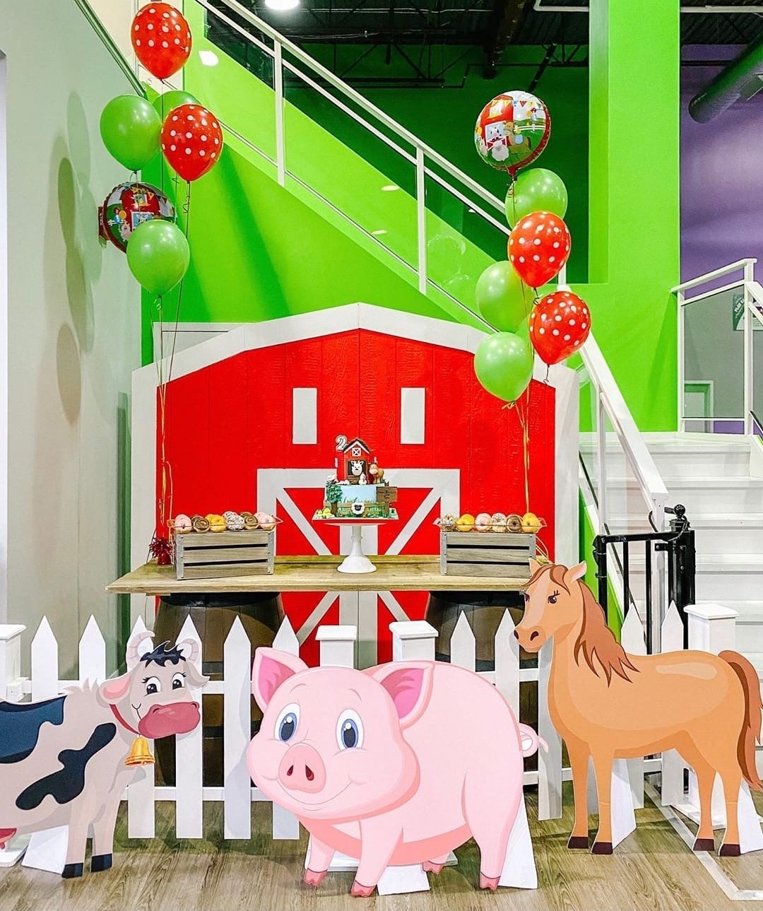 Farm Animals - Barn Theme