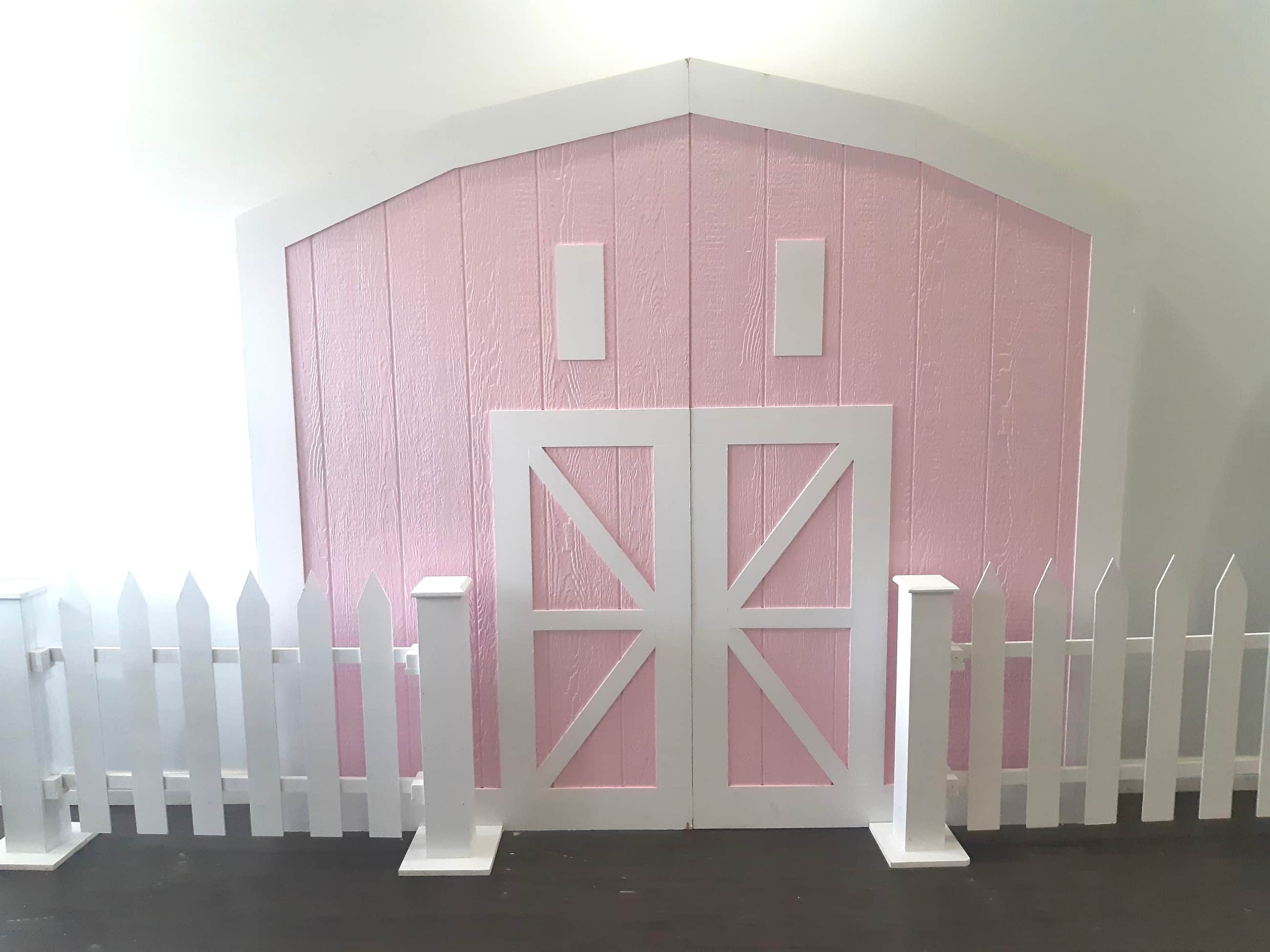Pink Barn House - Barn Theme